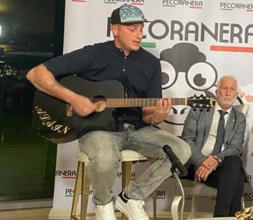 “Partire ma dove?” Il nuovo singolo del cantautore pisano Alain Mini ... “Partire ma dove?” Il nuovo singolo del cantautore pisano Alain Mini ...